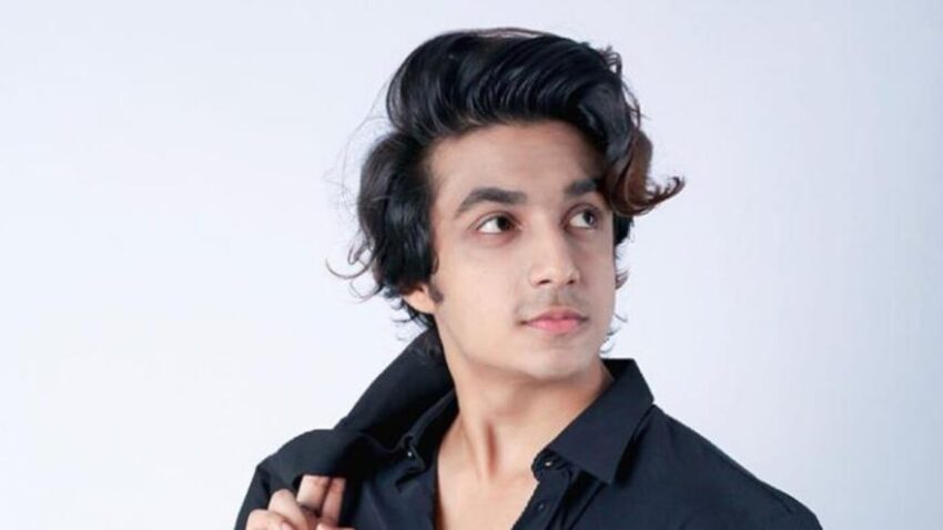 Tanzeel Khan Biography, Wiki, Age, Height, Girlfriend, Family - St ...